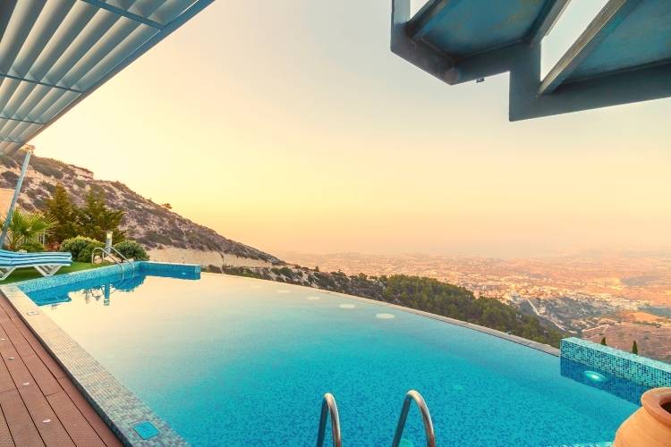 Saltwater Pools: The Best Pool Owners Guide in 2026